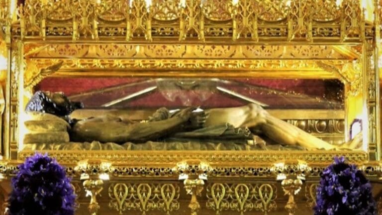 Holy Saturday (Black Saturday) Archives - Catholics Striving For Holiness